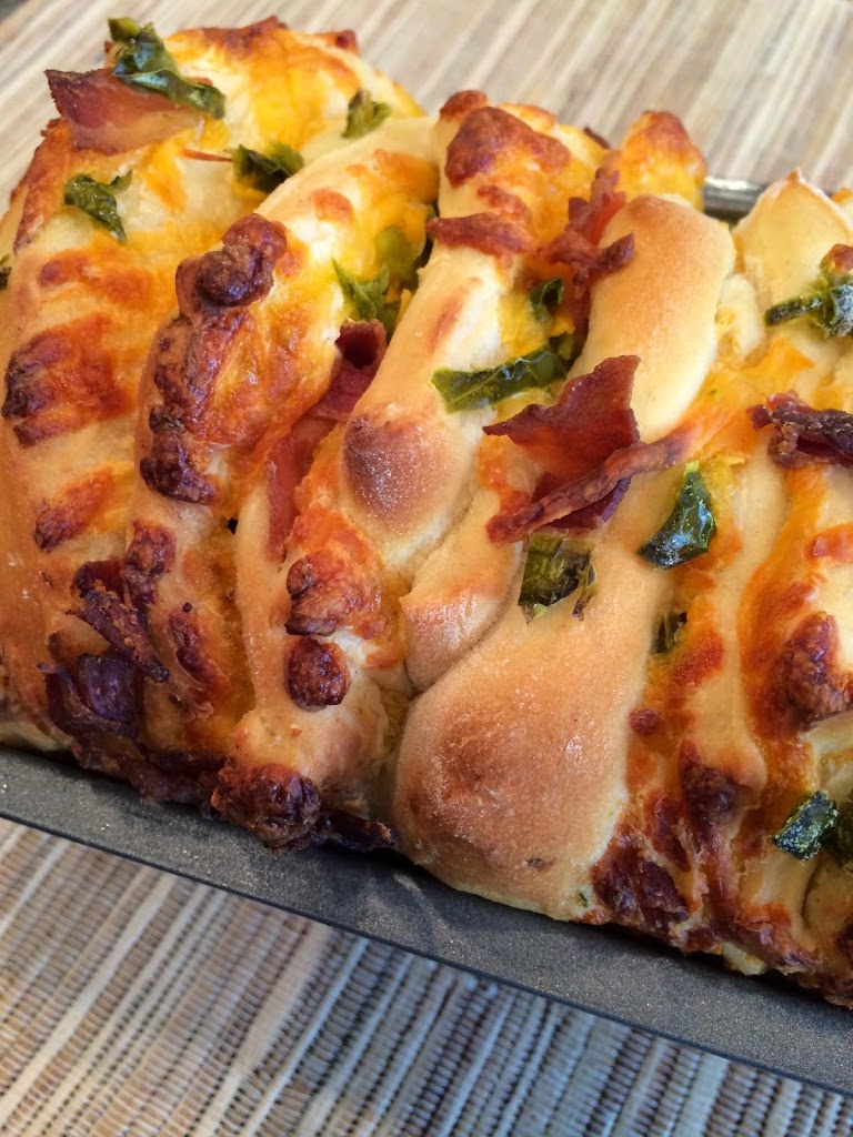 Bridgford Bread and Roll Dough Bacon, Jalapeño and Cheddar Pull-Apart ...