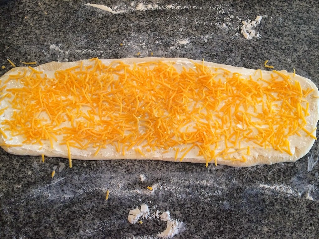 Bridgford Bread and Roll Dough Bacon, Jalapeño and Cheddar Pull-Apart ...