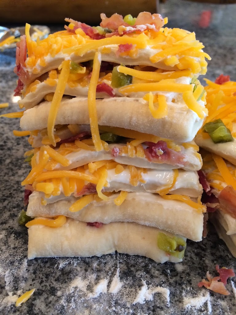 Bridgford Bread and Roll Dough Bacon, Jalapeño and Cheddar Pull-Apart ...